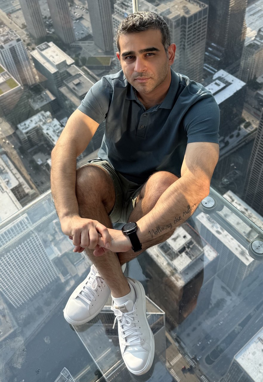 Curriculum Vitae - Amir RF